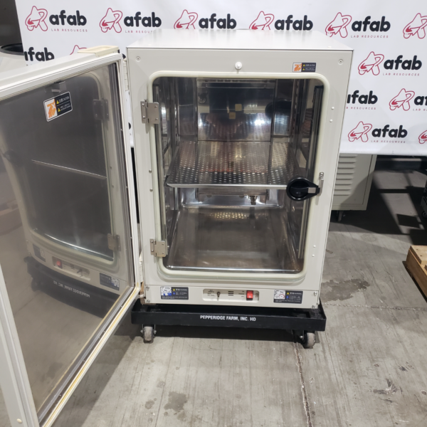 Sanyo MCO-18AIC Co2 Incubator - AFAB Lab Resources