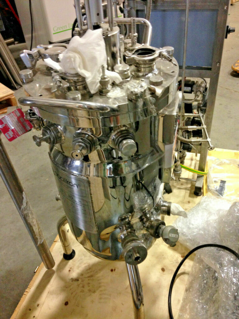 Applikon Bioreactor System with Vessel, Drive, and Control Tower - AFAB ...